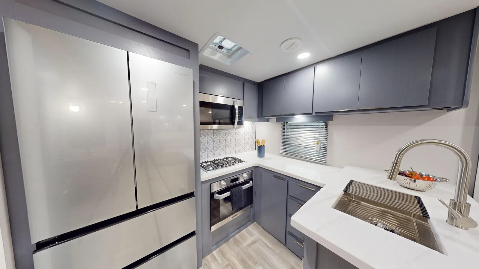 LaCrosse Travel Trailers - Prime Time RV