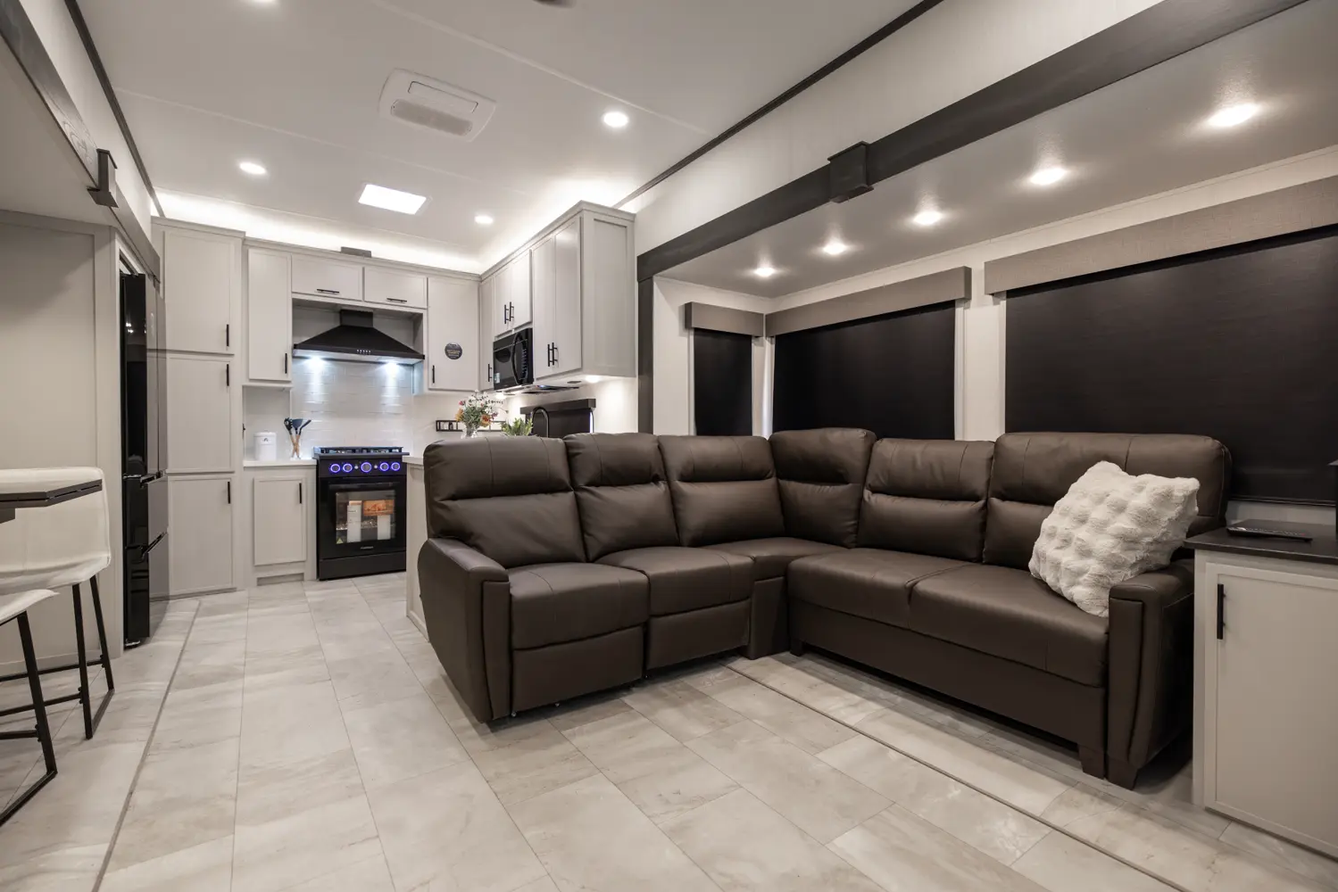 2026 Sanibel 38LAUNDRY Floorplan - Prime Time RV